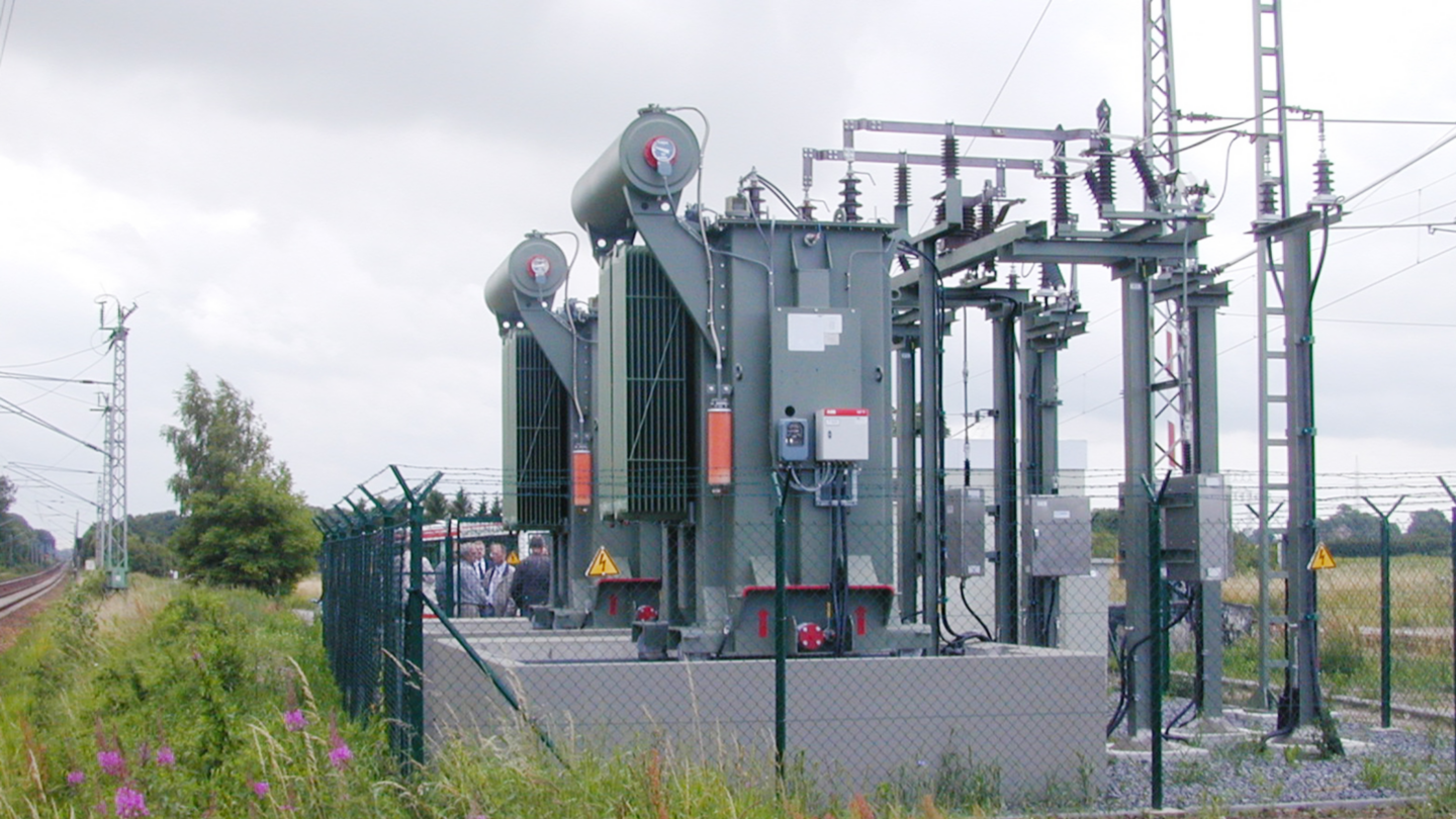 AC-AC Rail Feeder Autotransformers | Hitachi Energy