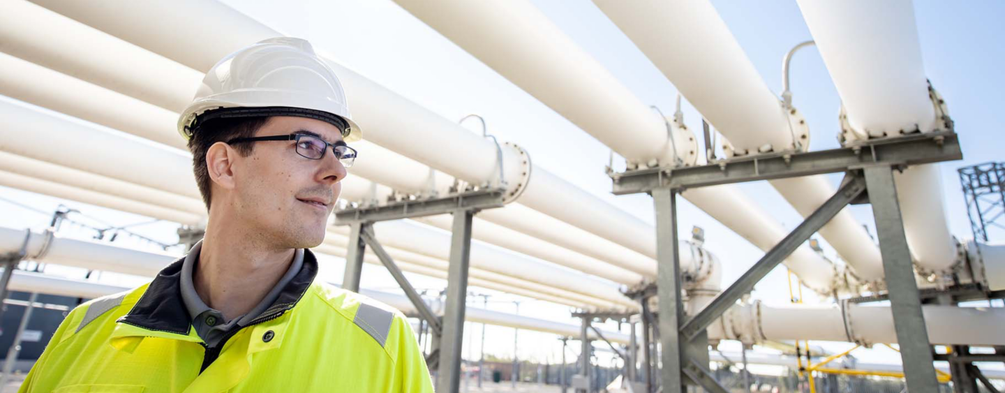 EconiQ retrofill for gas-insulated lines ELK-3, 420 kV | Hitachi Energy