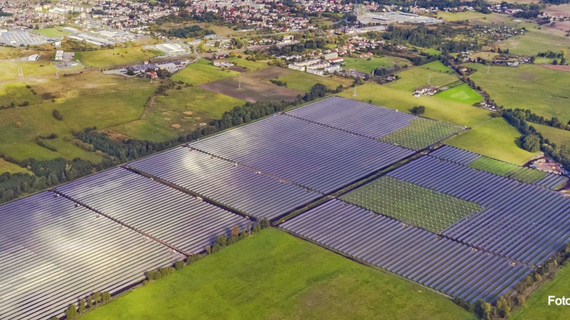 Hitachi ABB Power Grids helps set a new soar power milestone in Poland