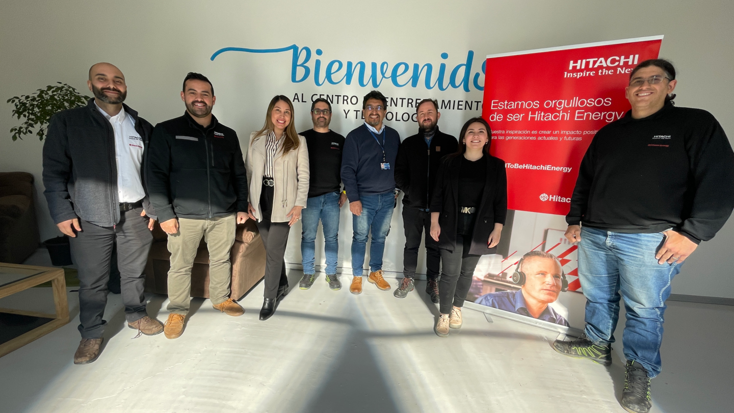 Hitachi Energy prueba la tecnología FOX615 para Transelec