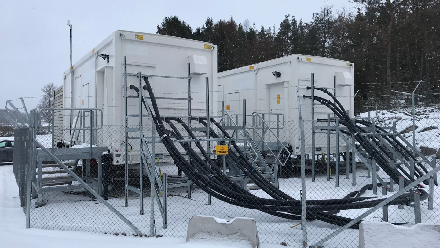Containerized and prefabricated substations | Hitachi Energy