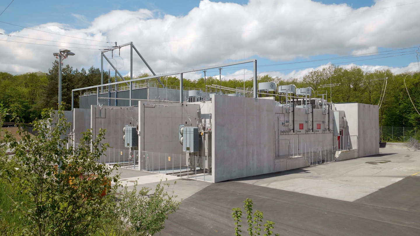 Rail SFC Light - solution for 16.7Hz and 25Hz rail electrification ...