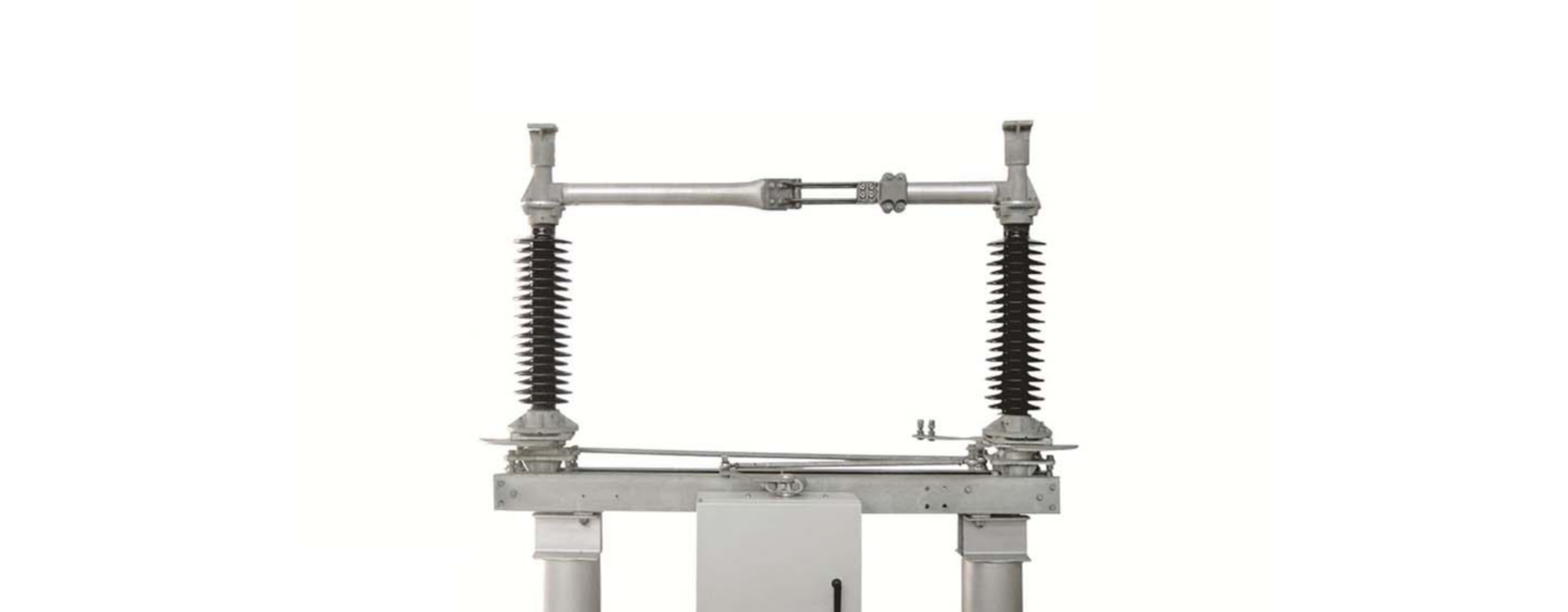 Horizontal center break disconnector SDF | Hitachi Energy