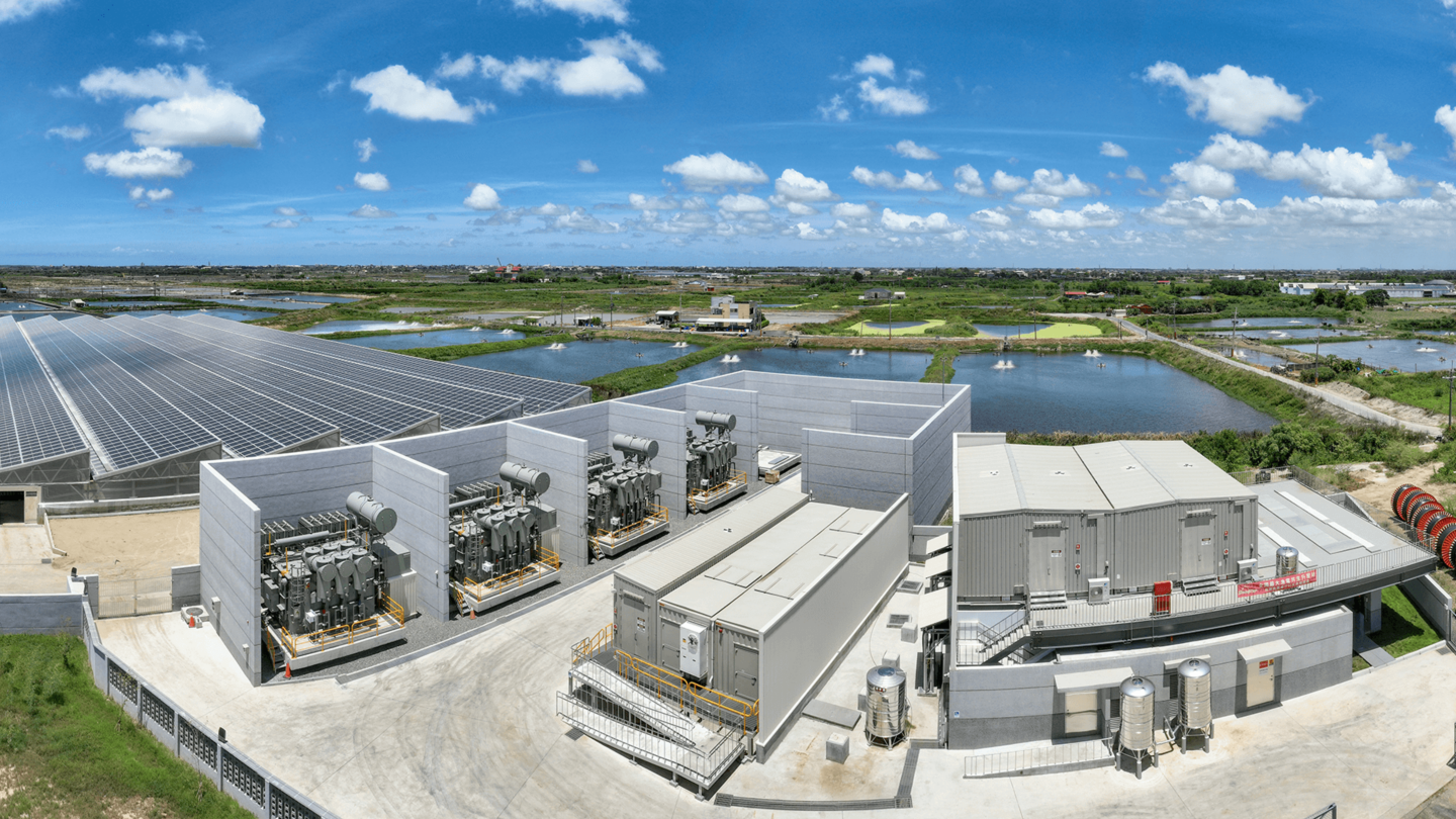 Integrating utility-scale solar PV plants with the grid quickly and ...